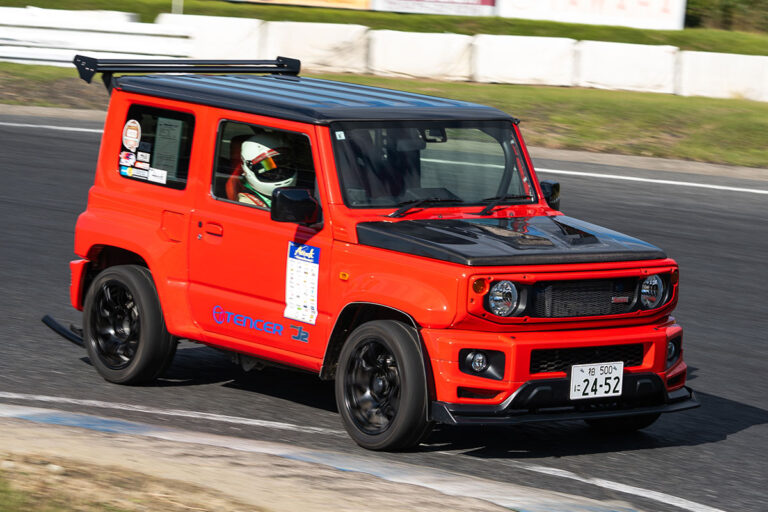 ジムニーJB64W デモカー“シャコタン” | Rainbow Auto